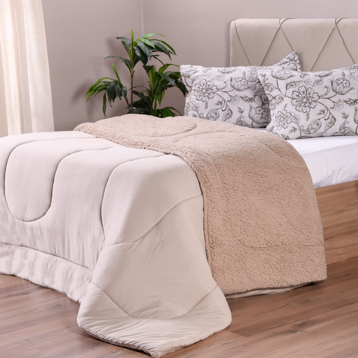 Edredom Dupla Face Queen Malha com Sherpa Lã de Carneiro ARGILA - Tessi ...